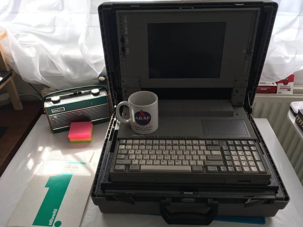 Olivetti D33 1991 386 Retro PC Laptop Tour and Repair – Brad Morton