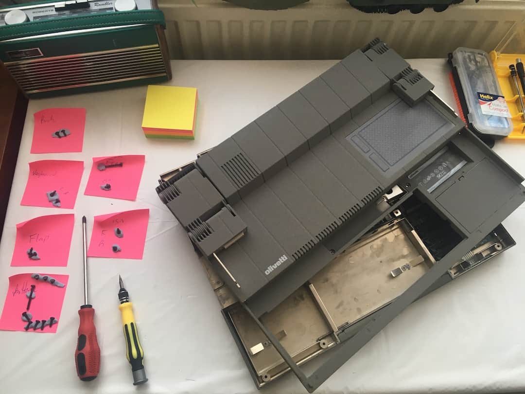 Olivetti D33 1991 386 Retro PC Laptop Tour and Repair – Brad Morton