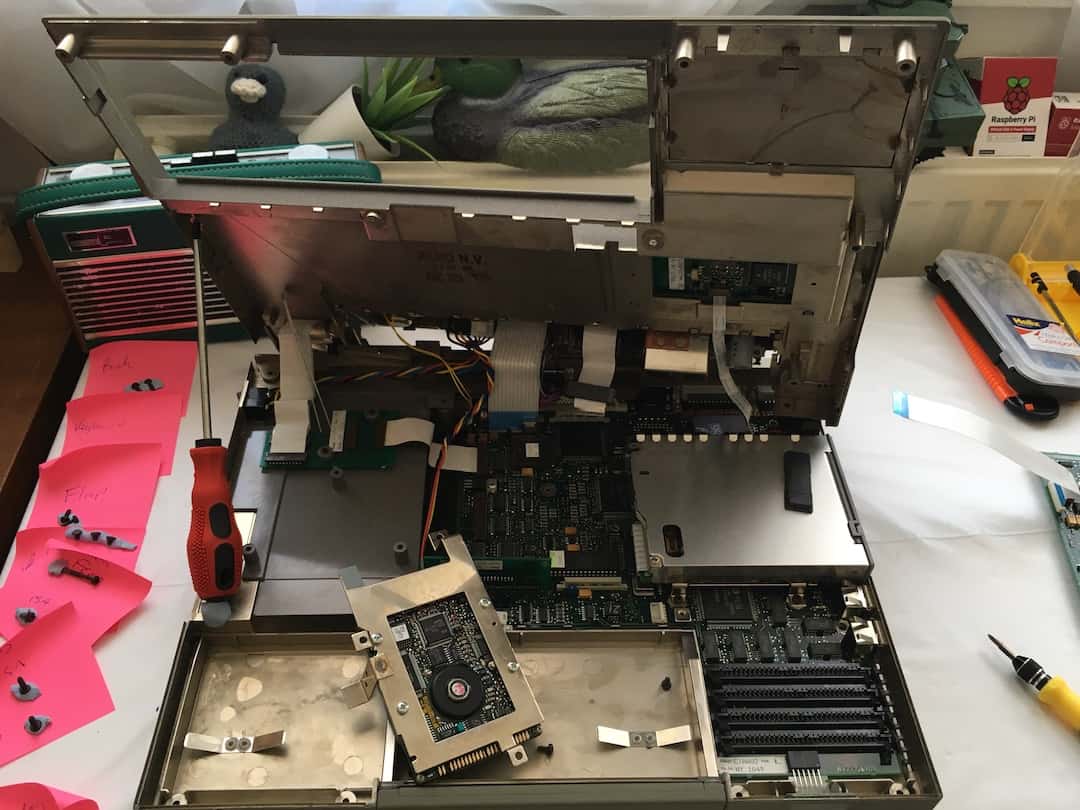 Olivetti D33 1991 386 Retro PC Laptop Tour and Repair – Brad Morton