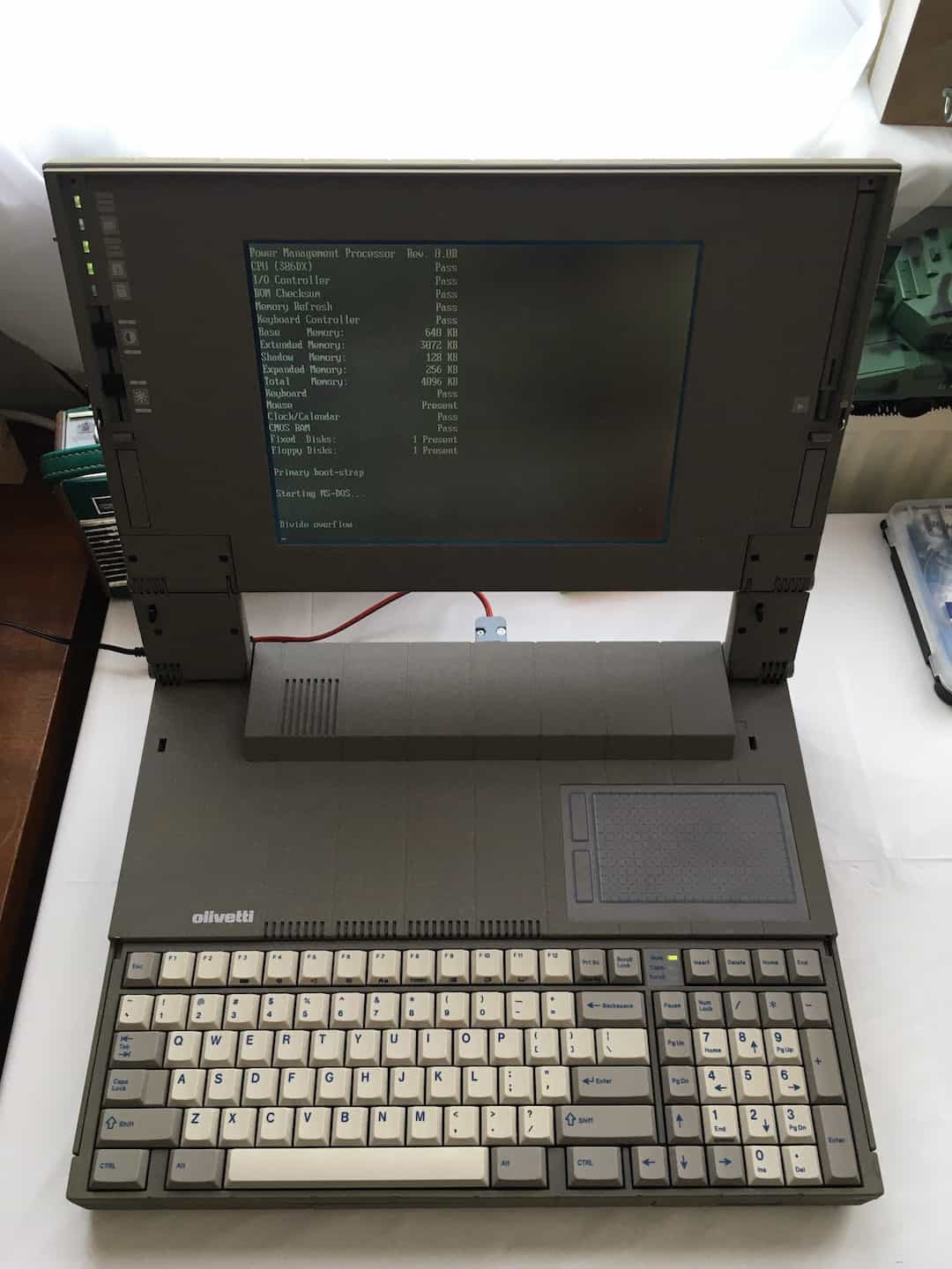 Olivetti D33 1991 386 Retro PC Laptop Tour and Repair – Brad Morton